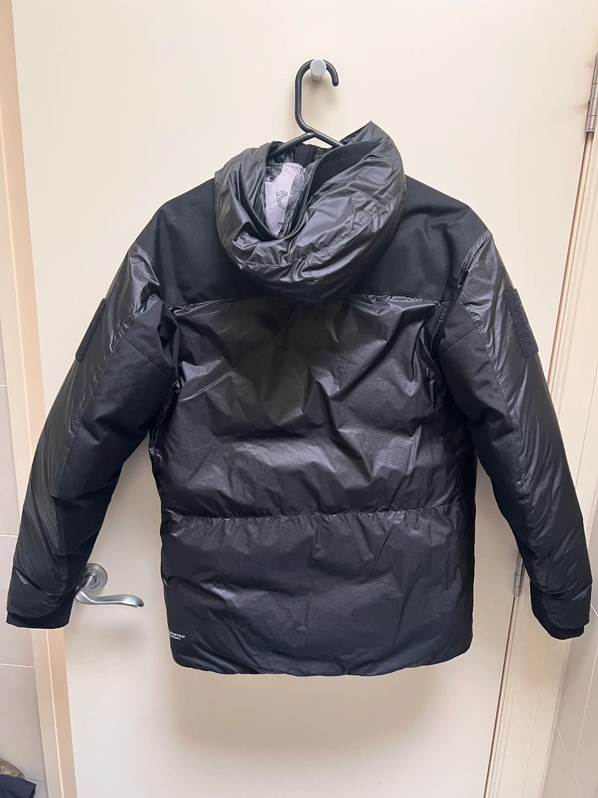 BREACH JACKET